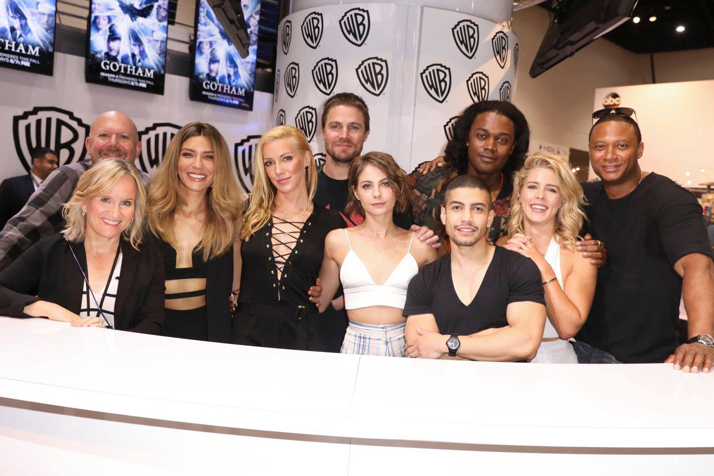 Arrow Cast Dances Around Who Lived And Who Died — Nerdophiles